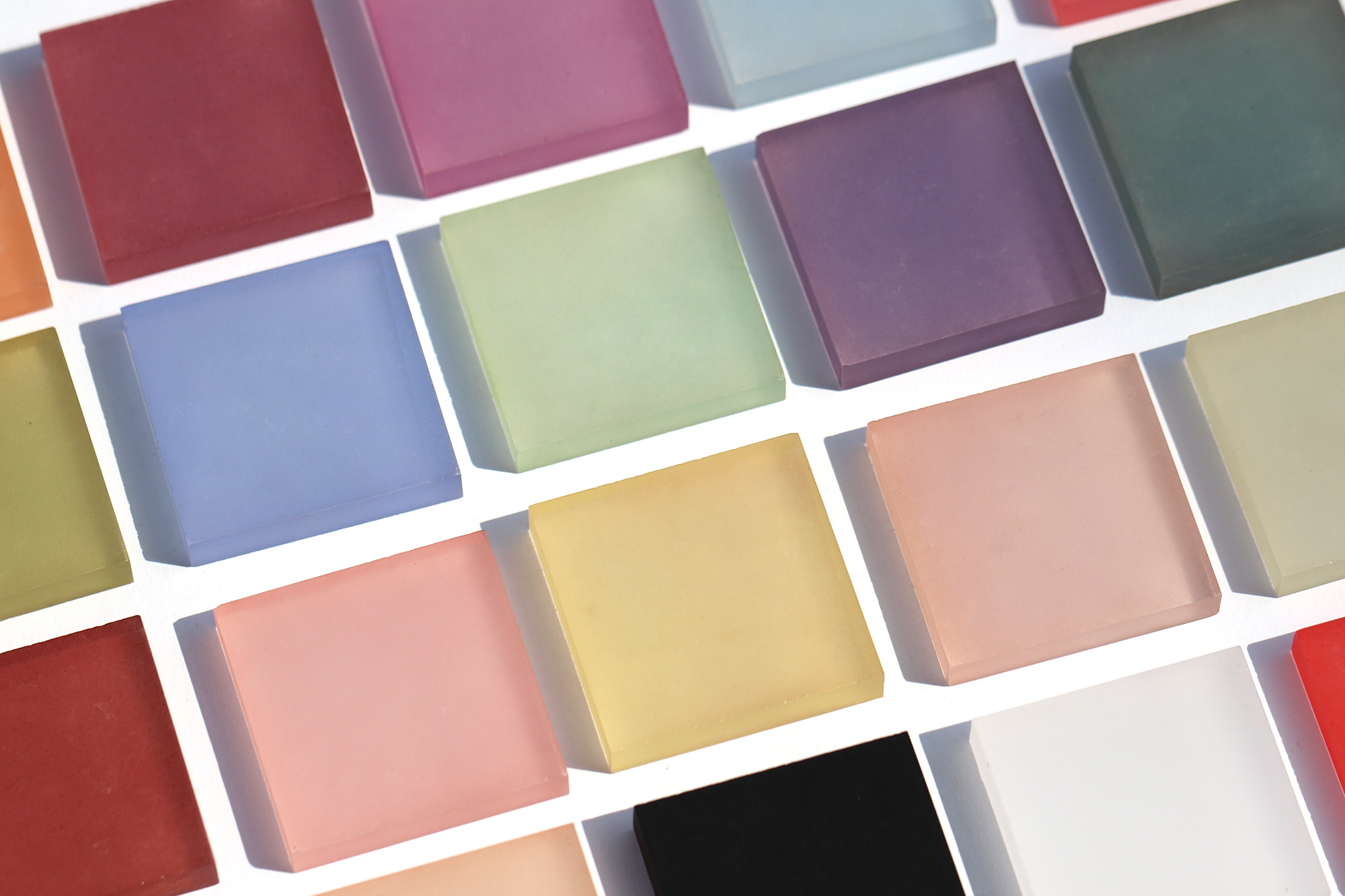 Moodboard design trend: frosted materials - coloured resins