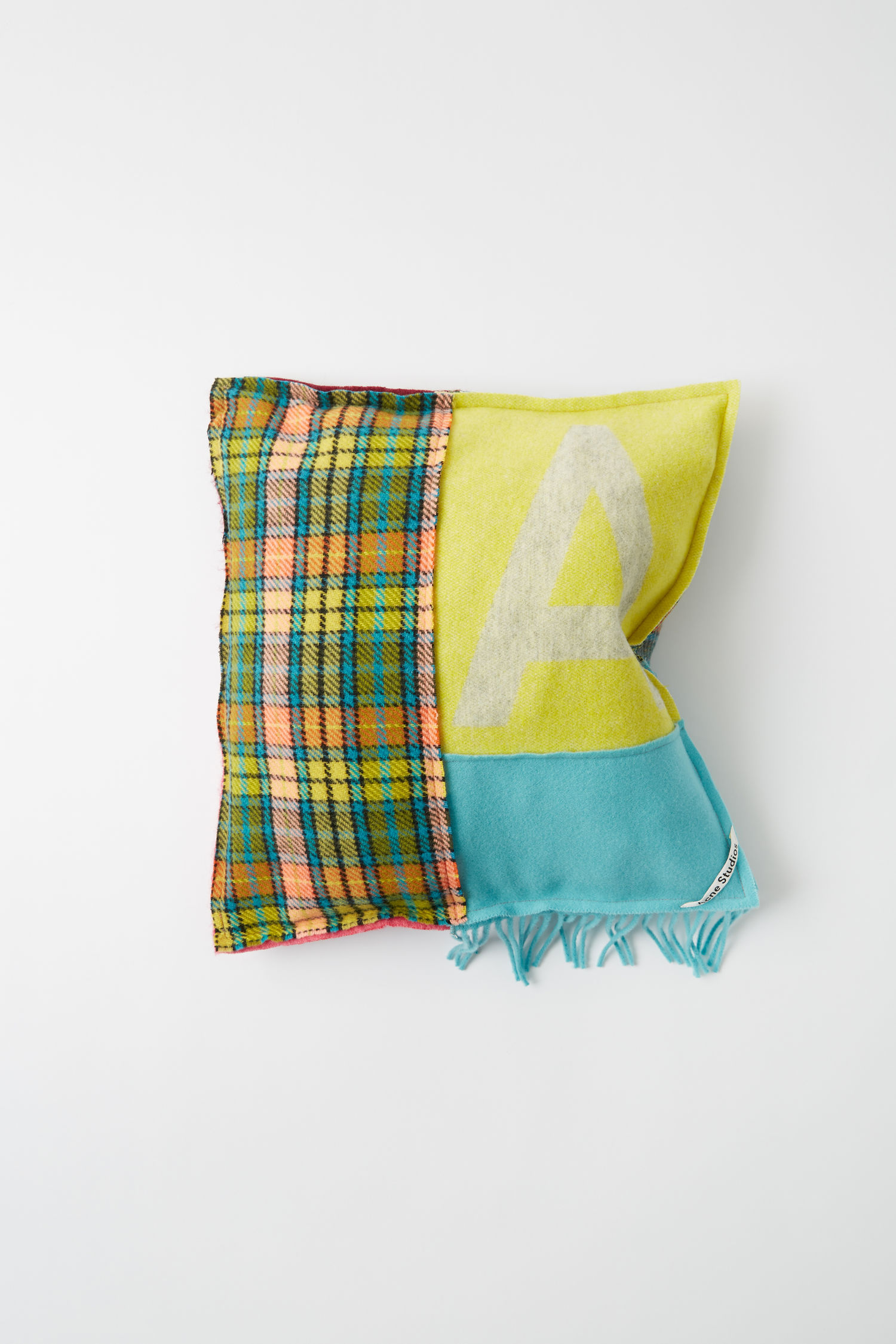 Moodboard Patchwork, the art of making new out of old.