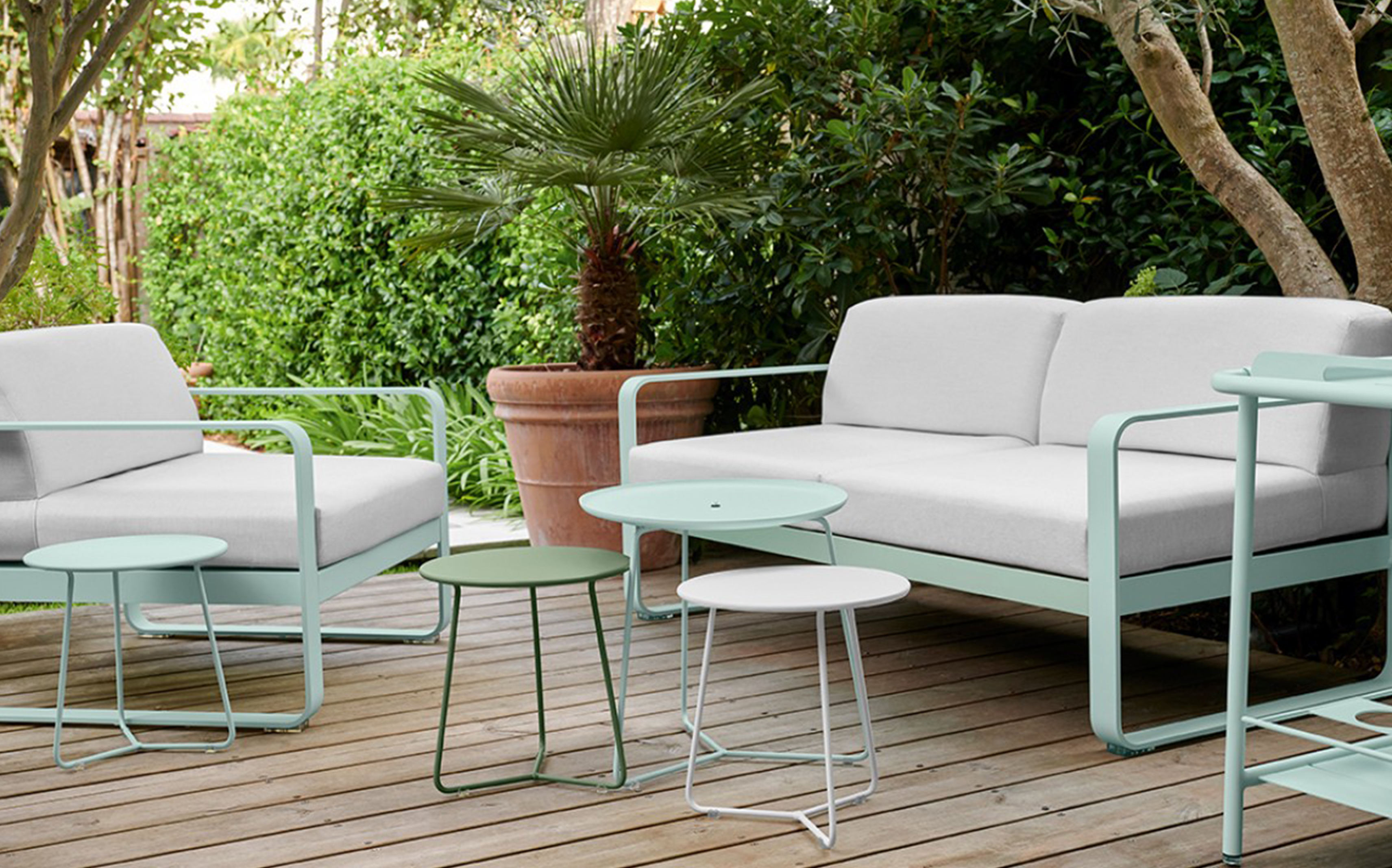 In / Out : Le mobilier s'hybride et floute les frontières entre indoor ...