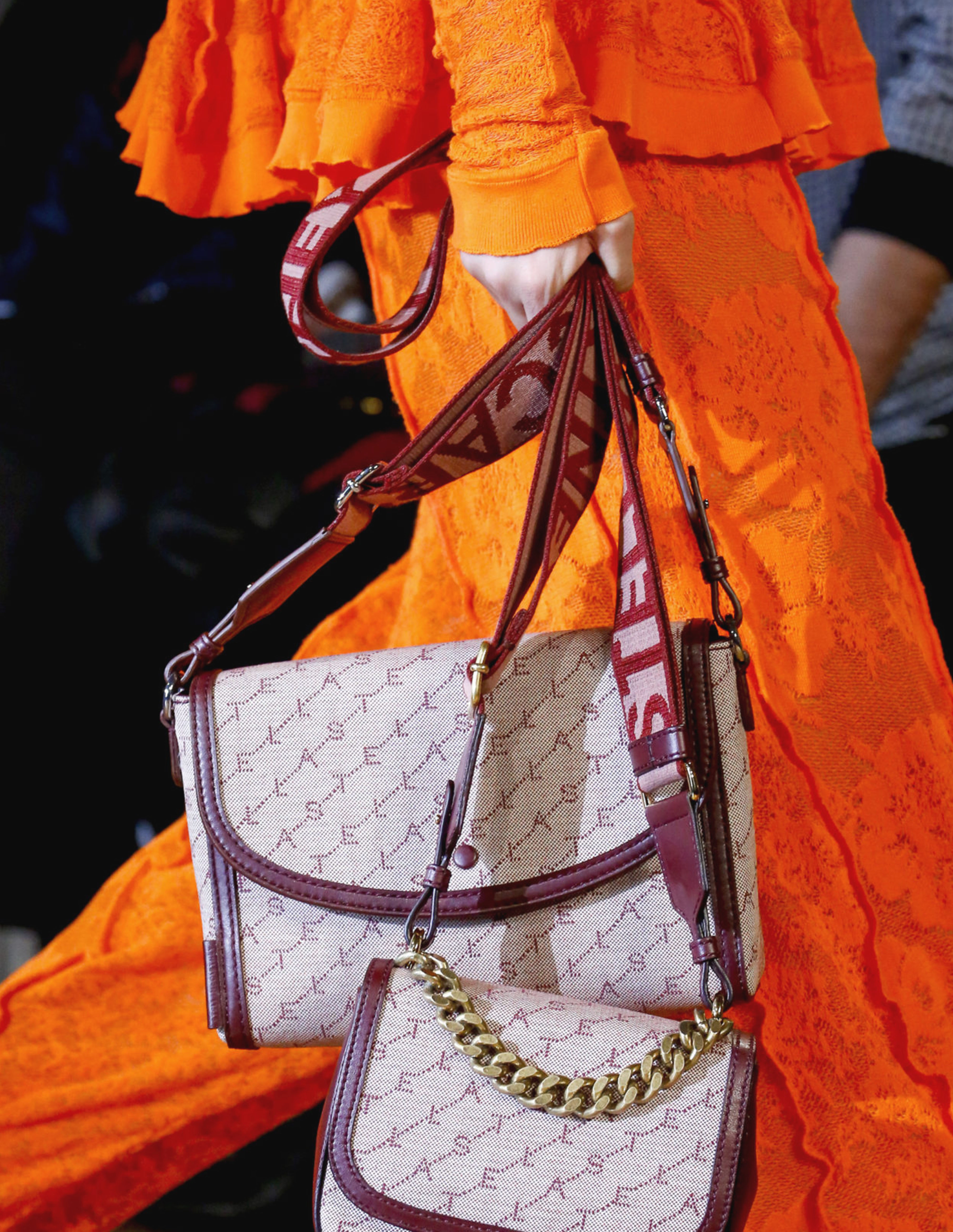 COLOR TREND • Rétro Clémentine : un orange juteux et pulpeux