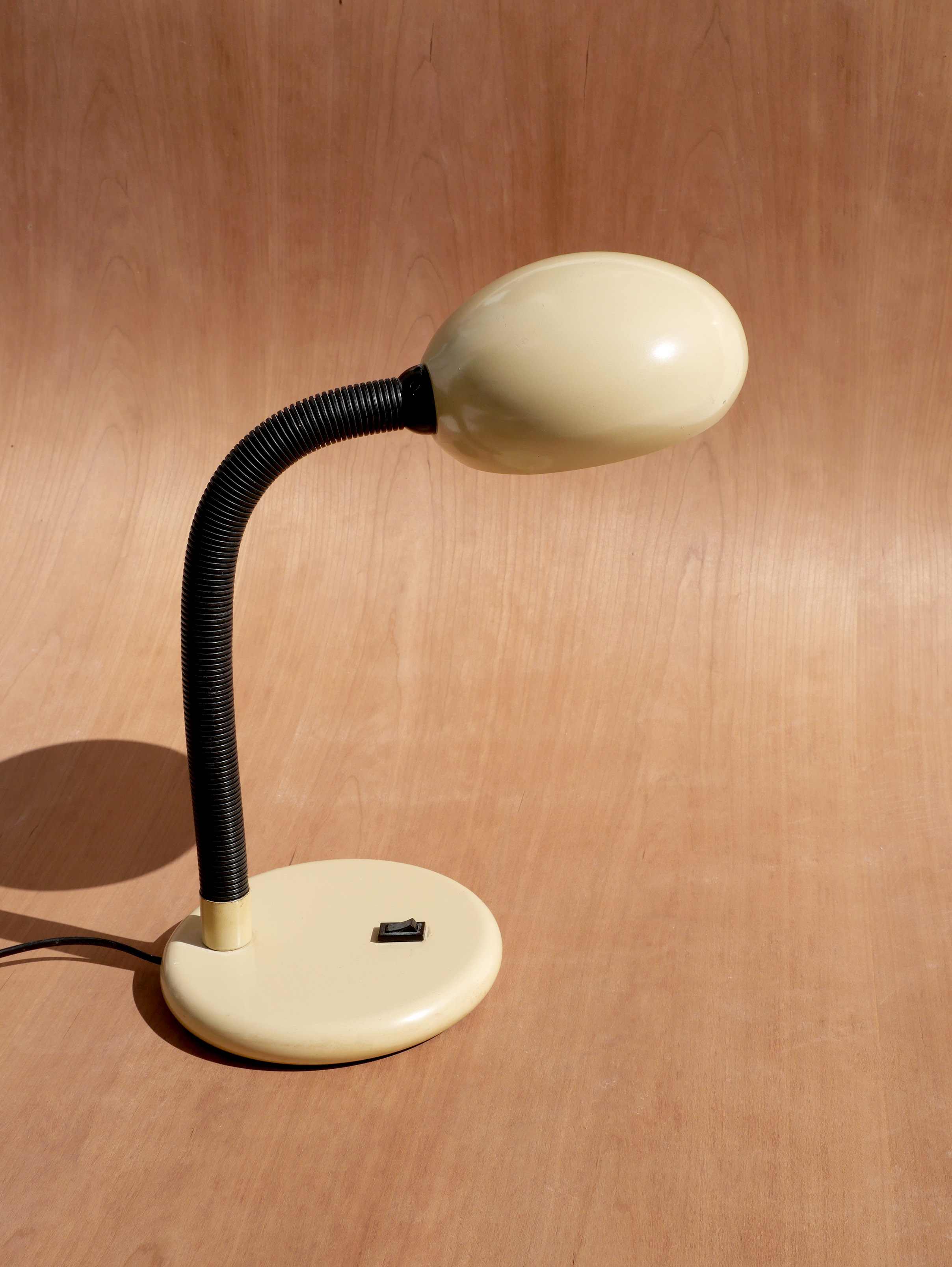 Rétro Mood : Pimp my desk, des pièces à chiner pour un bureau vintage