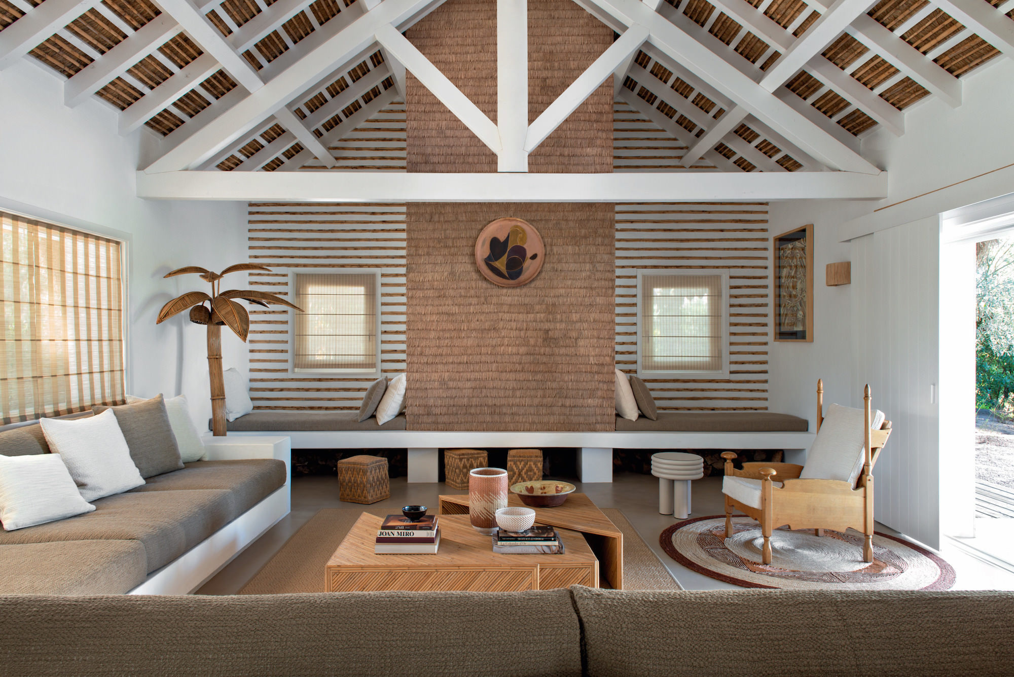 Le raphia et les fibres naturelles se réinventent dans le design et la mode