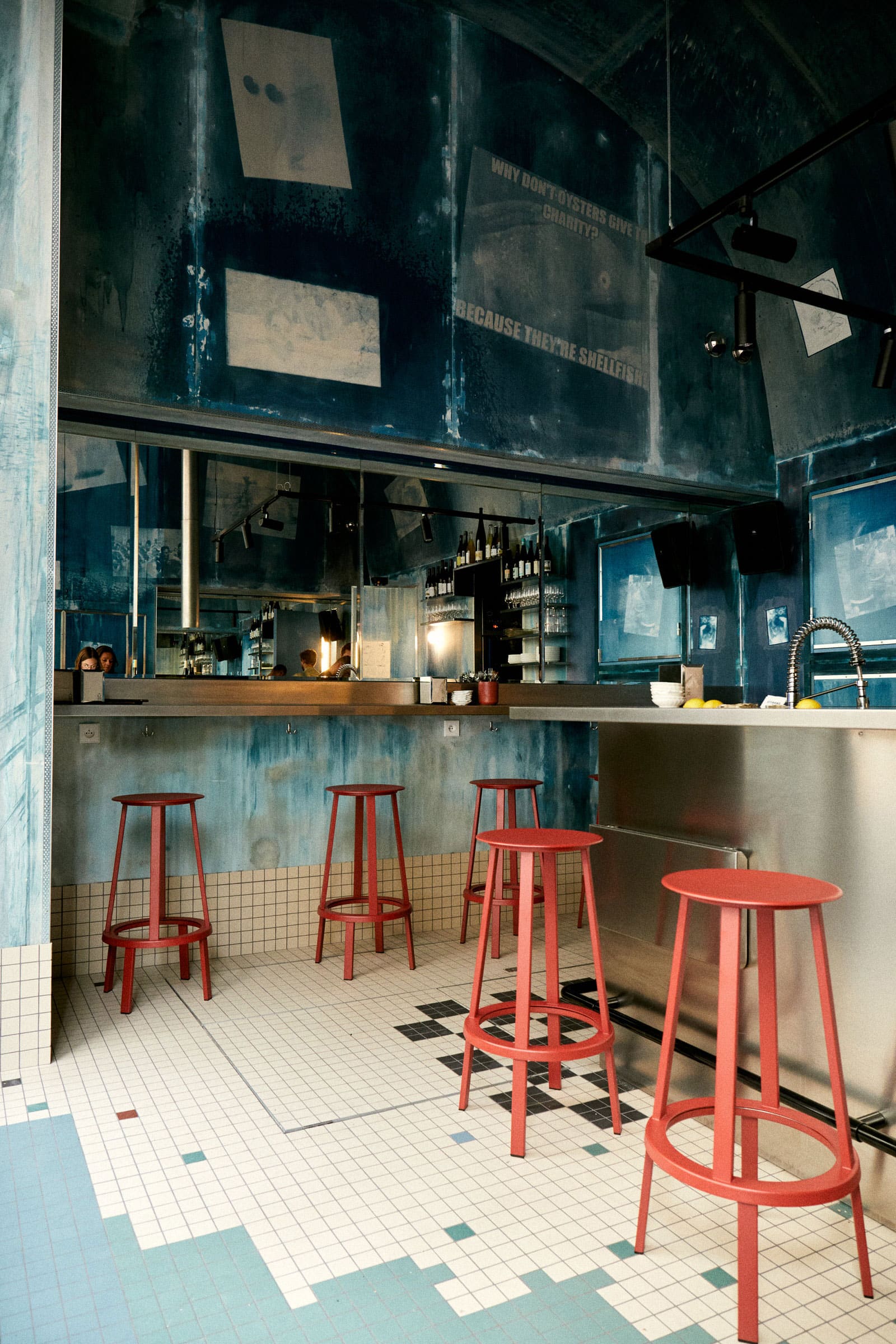 The new iodized Lemons and Oysters counter by Marion Mailaender in Paris