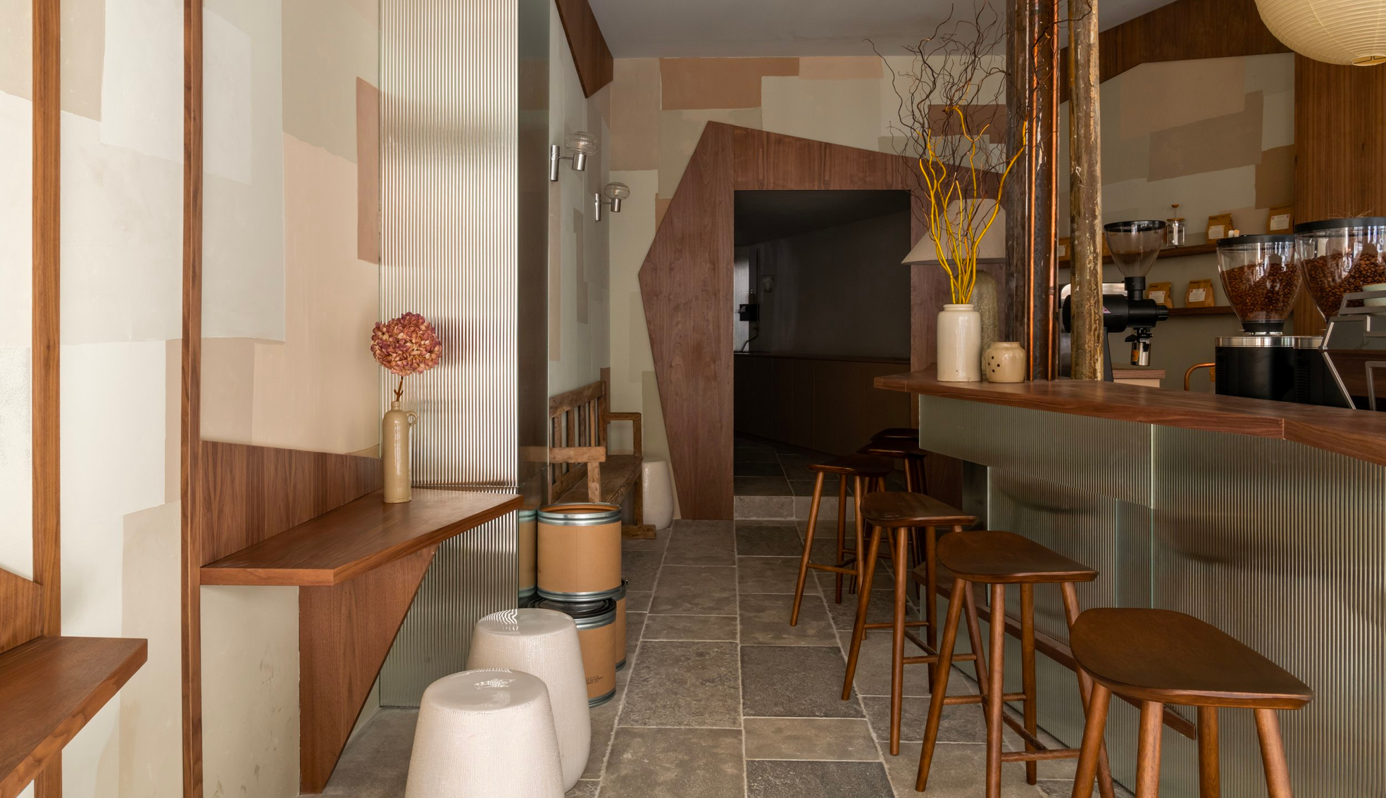 Charlotte Petit (argia architecture) signe le nouveau café Matamata à Paris