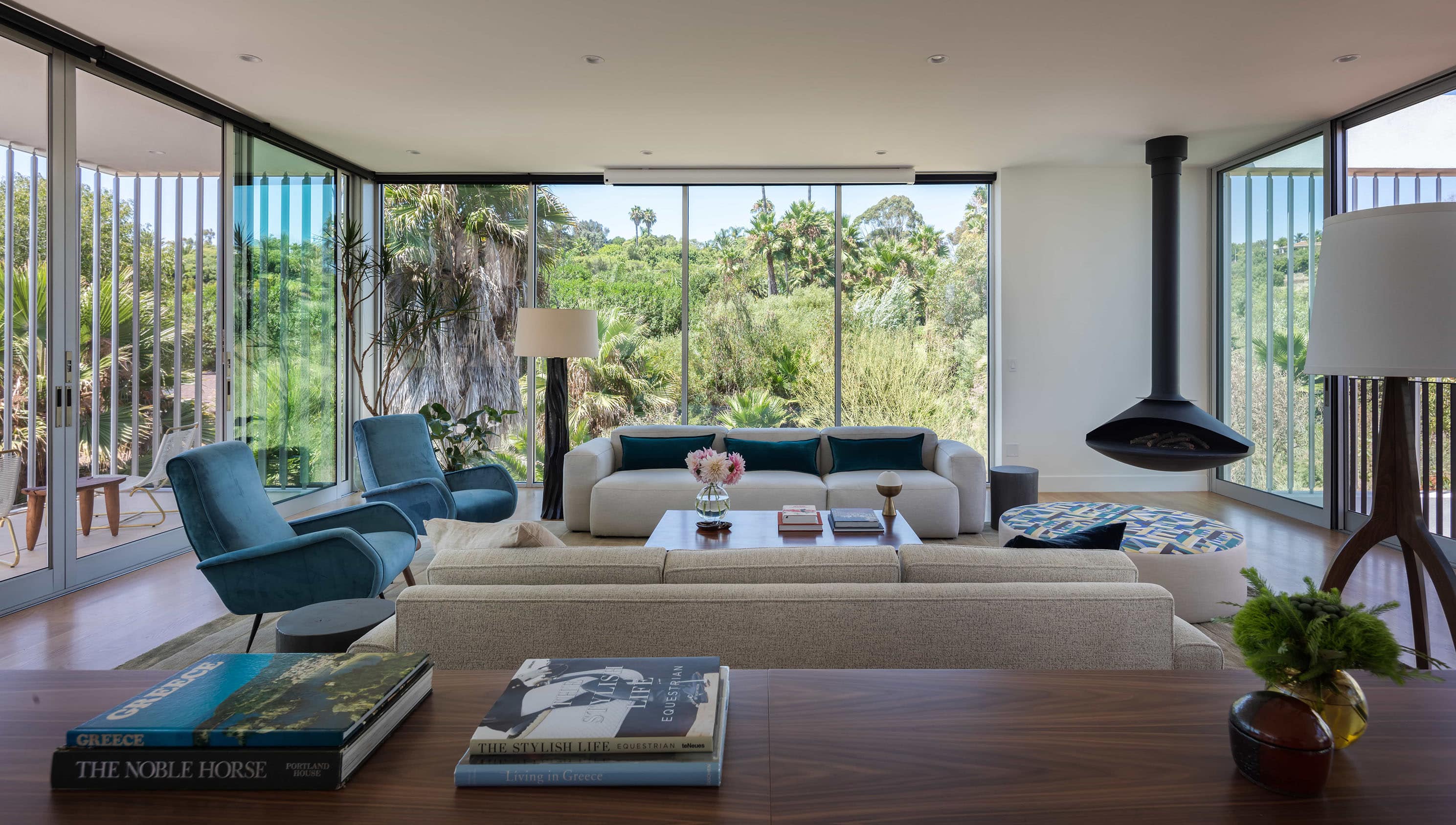 The mood of American decorator and designer Michael Hilal