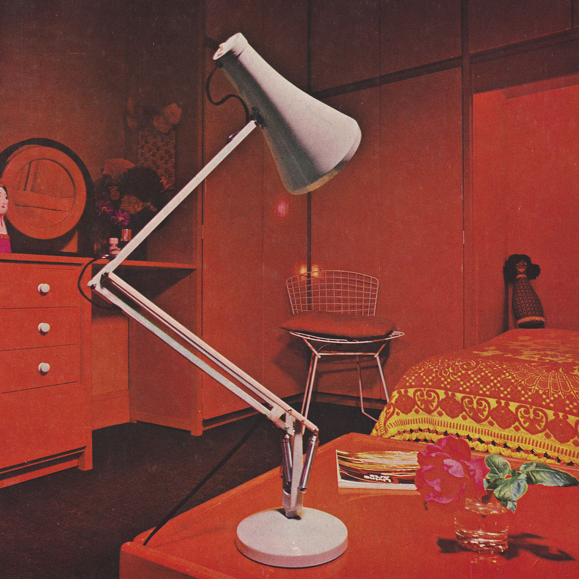 Iconic Anglepoise : l'épopée d'une lampe britannique historique